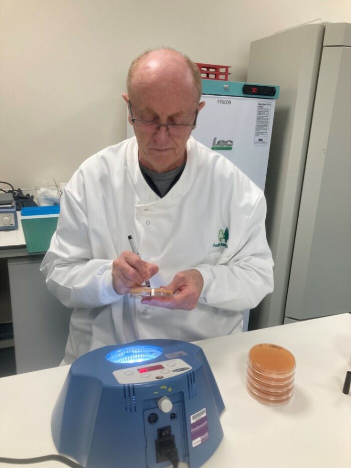 Tree Health Diagnostic and Advisory Service - Forest Research